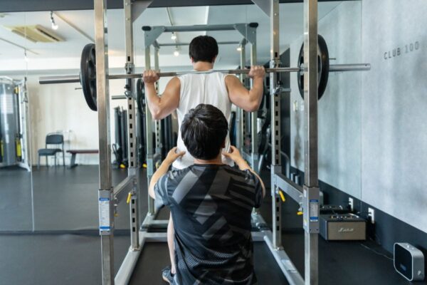 筋トレのBIG3（ビッグスリー）とは？自重やダンベルを使った自宅でできるメニューも紹介 - Wellulu