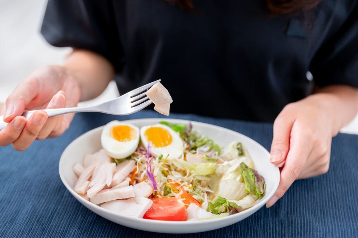 チートデイとは？体脂肪率別・BMI別の頻度、正しいやり方を紹介 - Wellulu